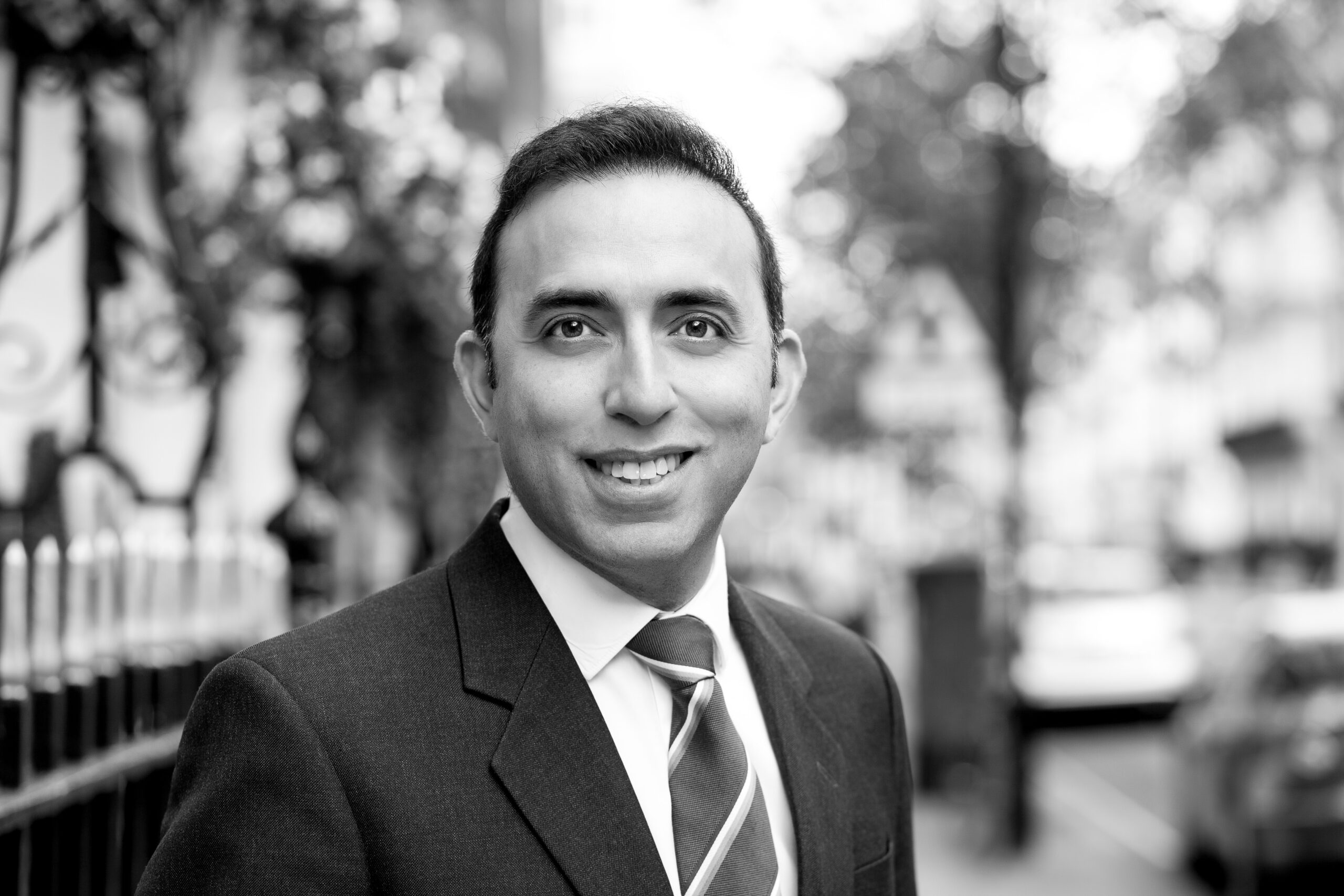 Daniel Ezra | 152 Harley Street